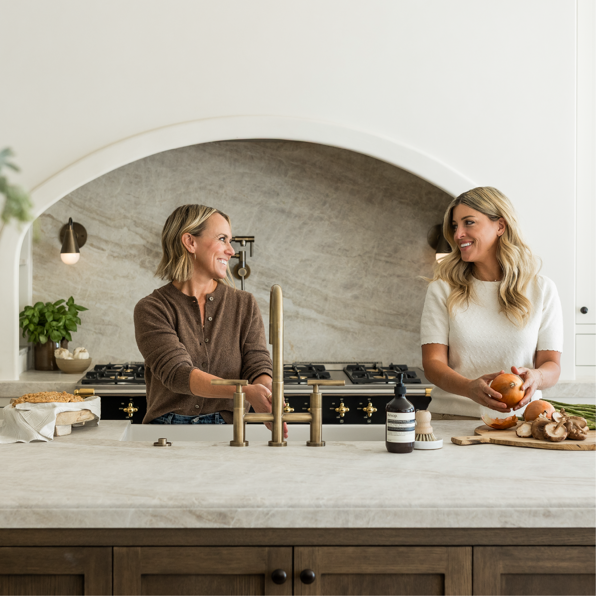 Corvina Floor Lamp – Pure Salt Shoppe